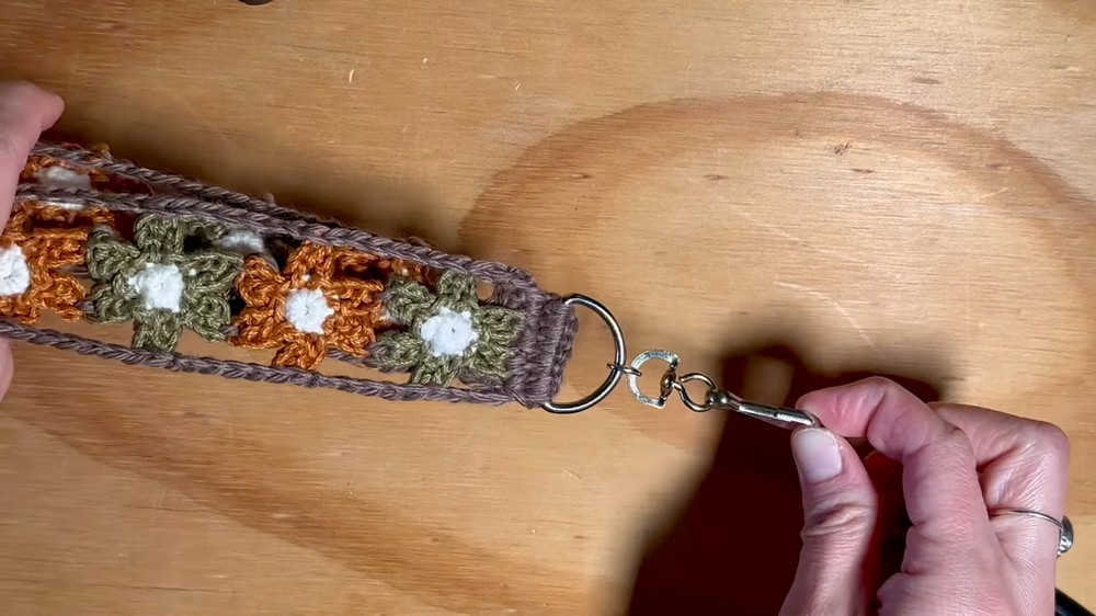 Boho Crochet Flower Lanyard Pattern for Spring Vibes - The Cochetry
