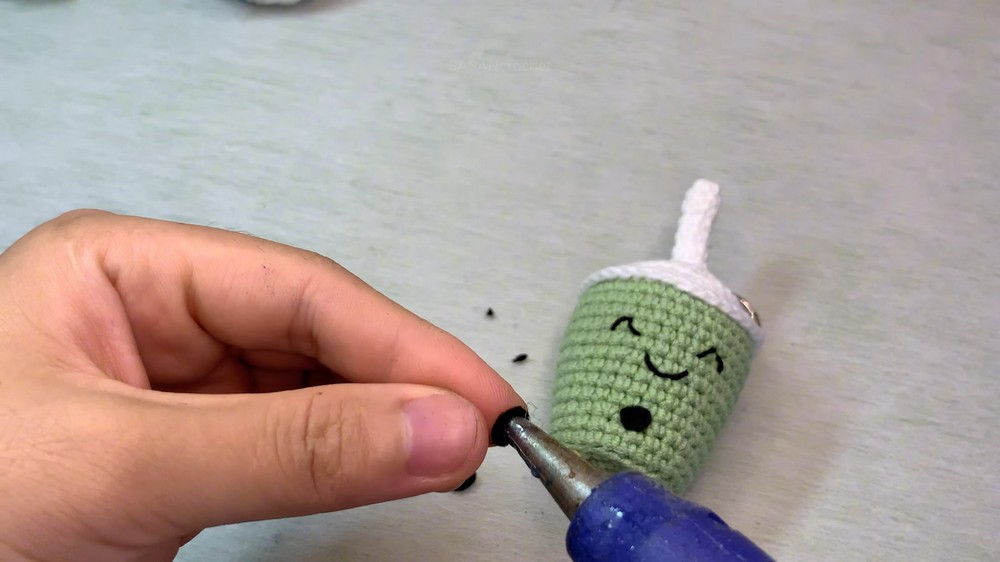 Super Easy Crochet Milk Tea Keychain Pattern for Cute Decor - The Cochetry